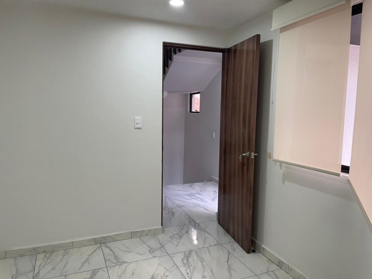 Casa en Renta en Club de Golf Chiluca, Zona Esmeralda | EasyBroker