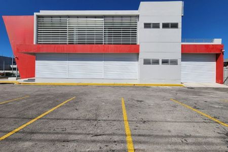 VENTA EDIFICIO COMERCIAL DE DOS NIVELES EN BAVARO PUNTA CANA | EasyAviso