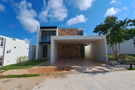 Casa en venta #4 en Privada Varena Living, Santa Gertrudis Copo, Mérida