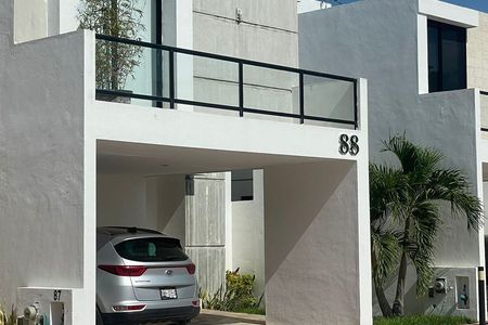 Casa en renta semiamueblada/Privada Fontana/ Santa Gertrudis Copó | EasyBroker