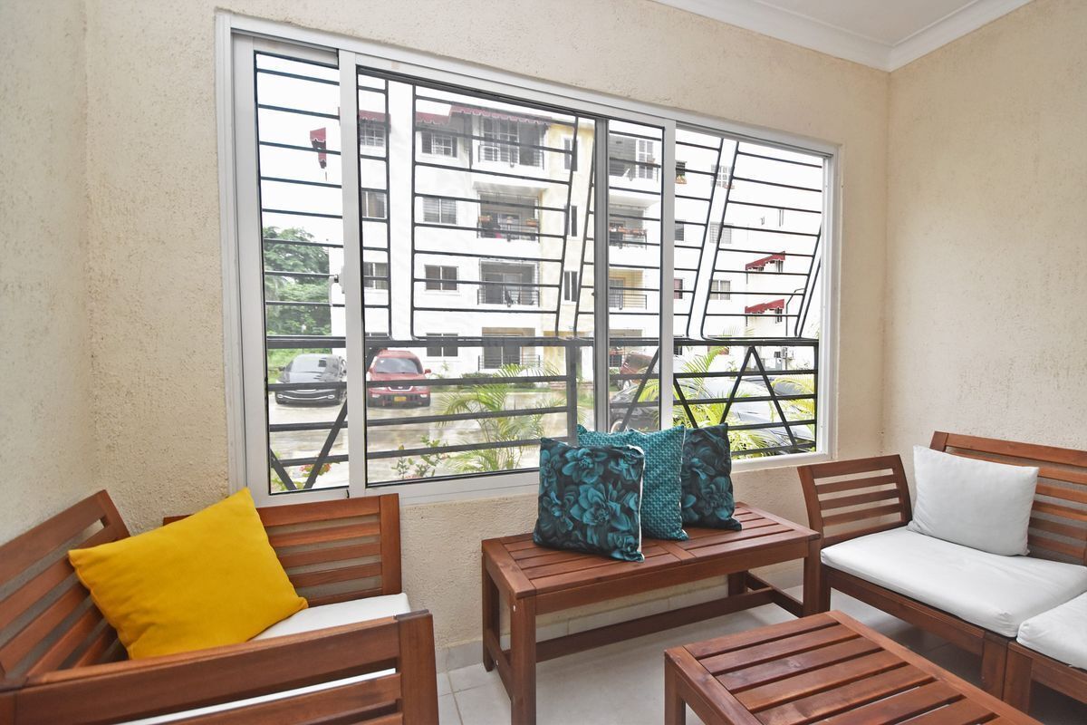 ¡1er Piso con terraza en la Jacobo a pasos de Colina Centro! | EasyBroker