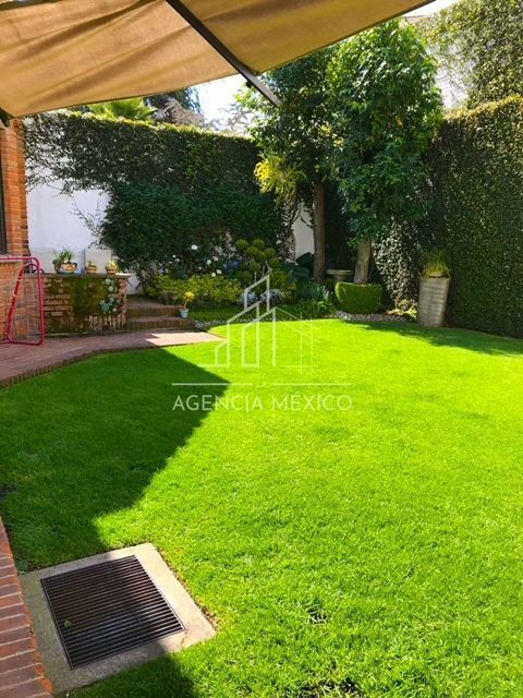 Preciosa Casa en Chiluca | EasyBroker