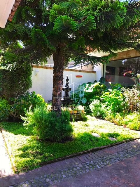 Preciosa Casa en Chiluca | EasyBroker