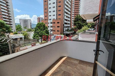 Zona 14 Edificio Bellini Apartamento Equipado en Renta | EasyAviso