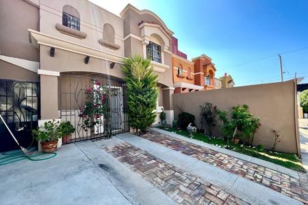 SE VENDE CASA EN CEDROS SUR (SANTA FE) | EasyBroker