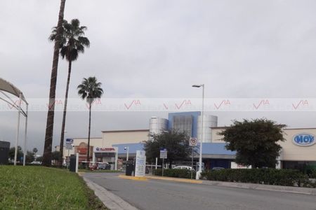 Venta Local Comercial Plaza Sendero Escobedo En General Escobedo ...