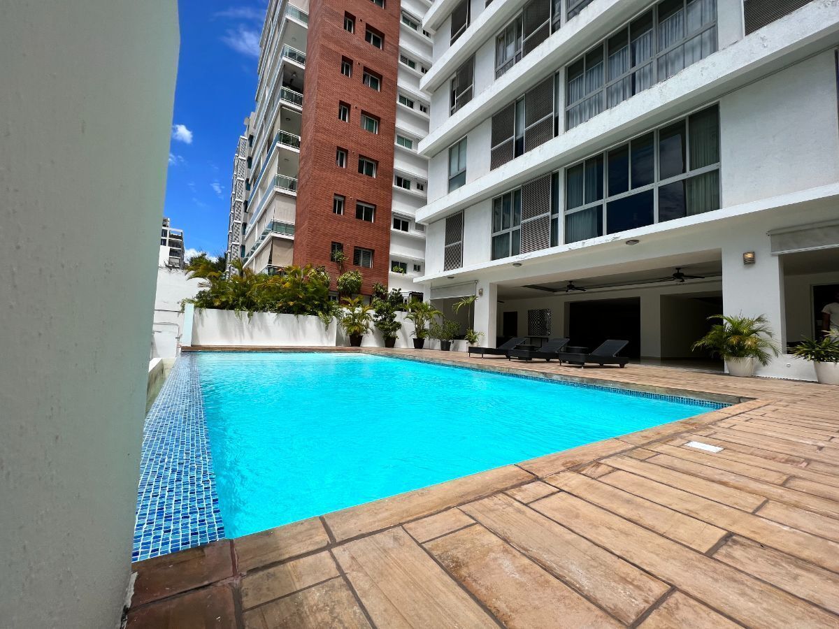 Amplio y Moderno apartamento en Torre elegante del sector de Paraíso ...