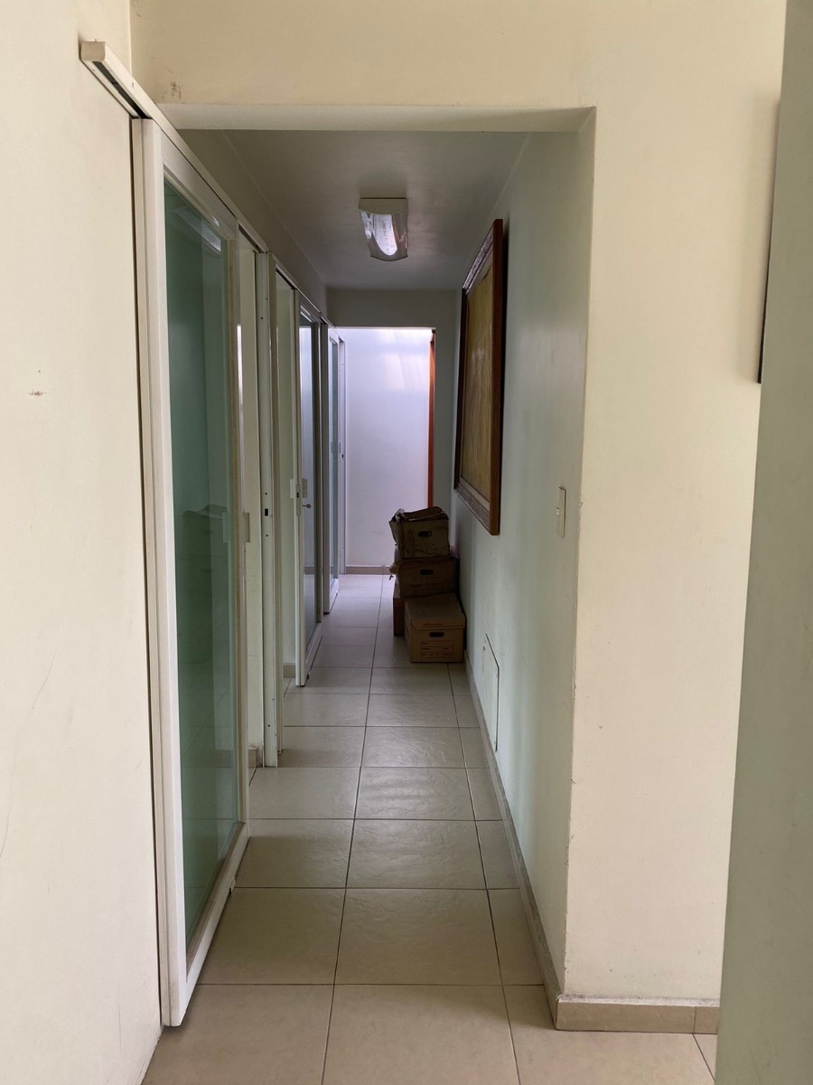 Edificio doble con uso de suelo | EasyBroker