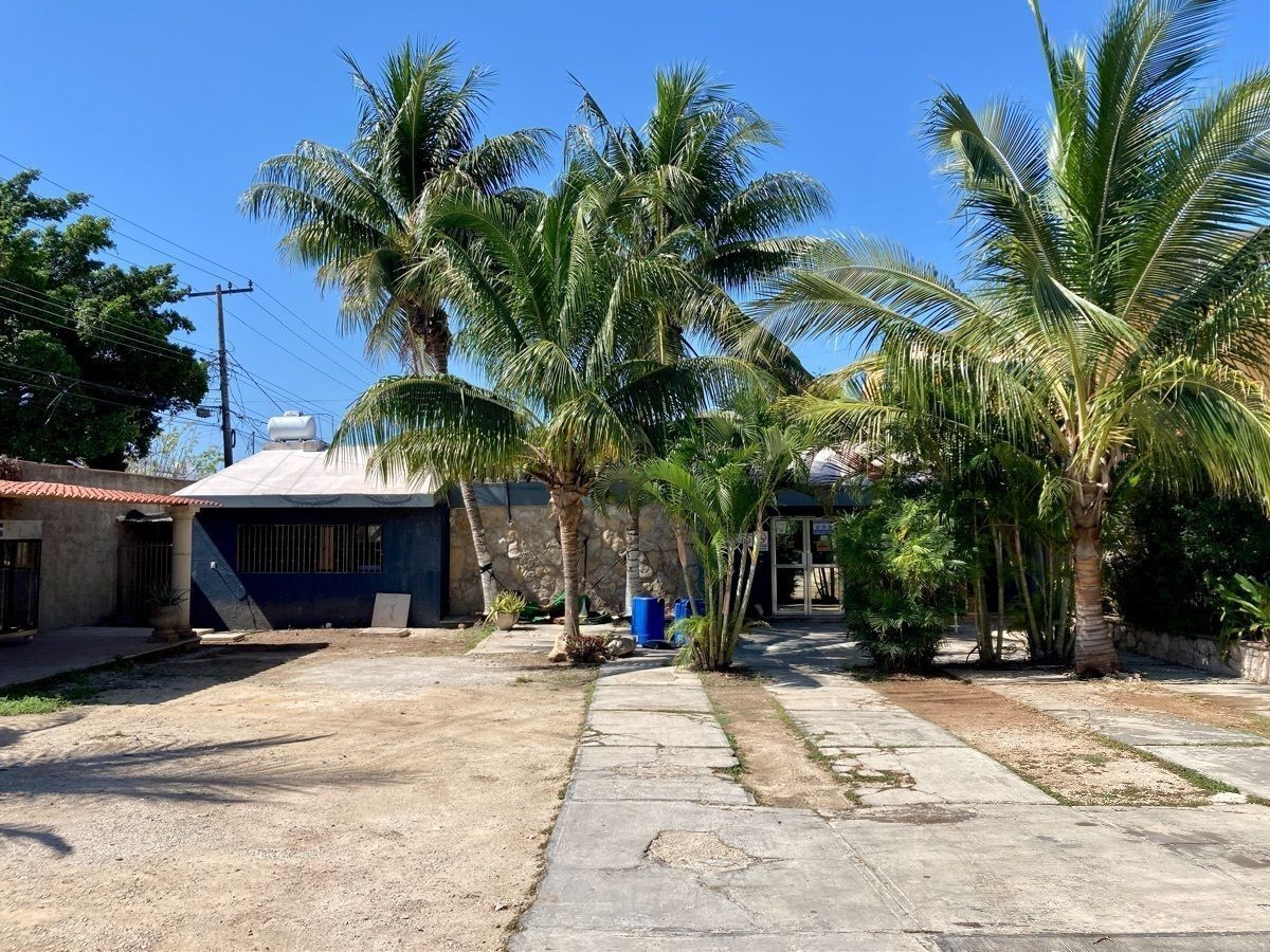 Sports Bar equipped with a license and currently operating for rent ...