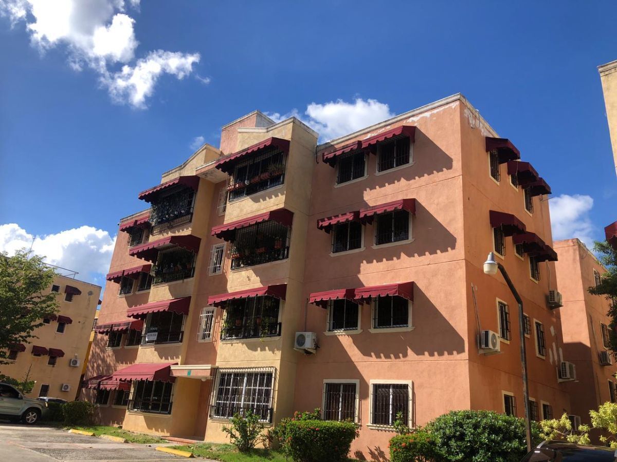 APARTAMENTO EN VENTA 2DO NIVEL, 3 HAB., CIUDAD REAL II, SANTO DOMINGO D ...