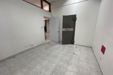 Amplio Local en 2do Piso en Plaza Comercial en Piantini | EasyAviso