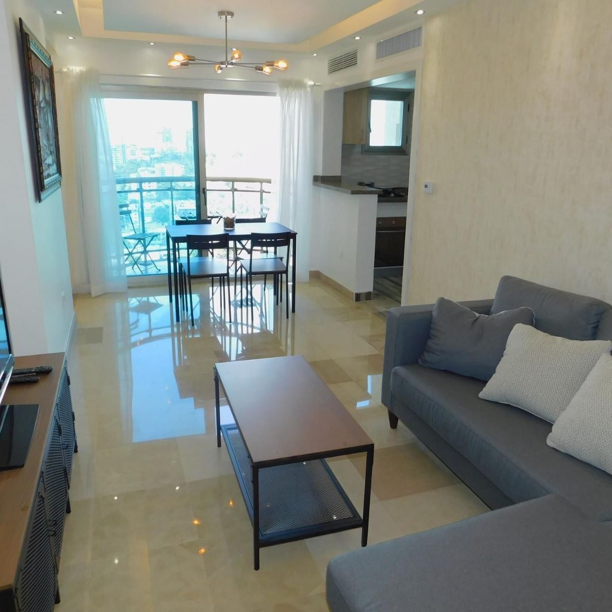 MALECON CENTER VISTA A LA CIUDAD! | EasyAviso