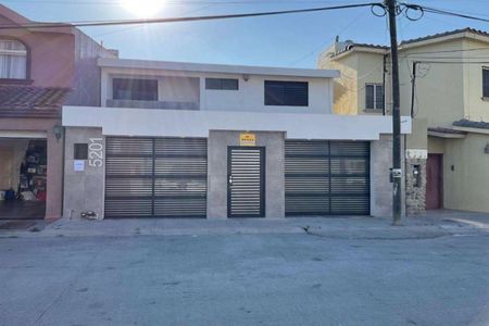 Se Renta Casa en Colinas de Chapultepec | EasyBroker