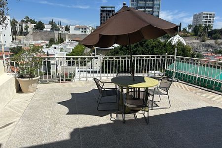 HERMOSA CASA EN RENTA CON DEPARTAMENTO EN LOMA REAL CON UNA VISTA ESPECTACULAR | EasyAviso