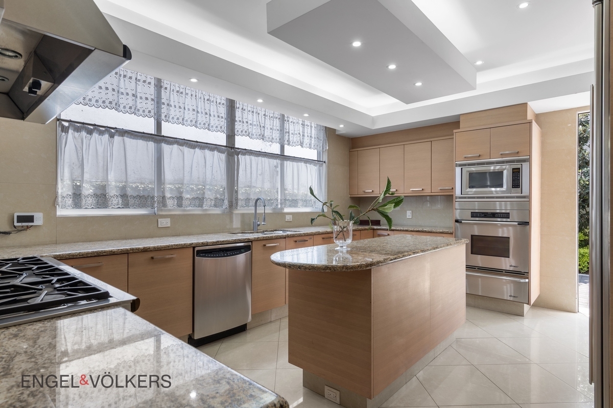 Casa en venta en Lomas de Chapultepec I Sección | Monte Cáucaso | 800 ...