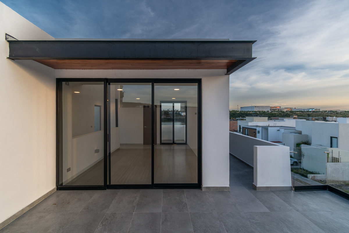 Casa en Venta en La Vista Queretaro roofgarden y Jardin | Pincali