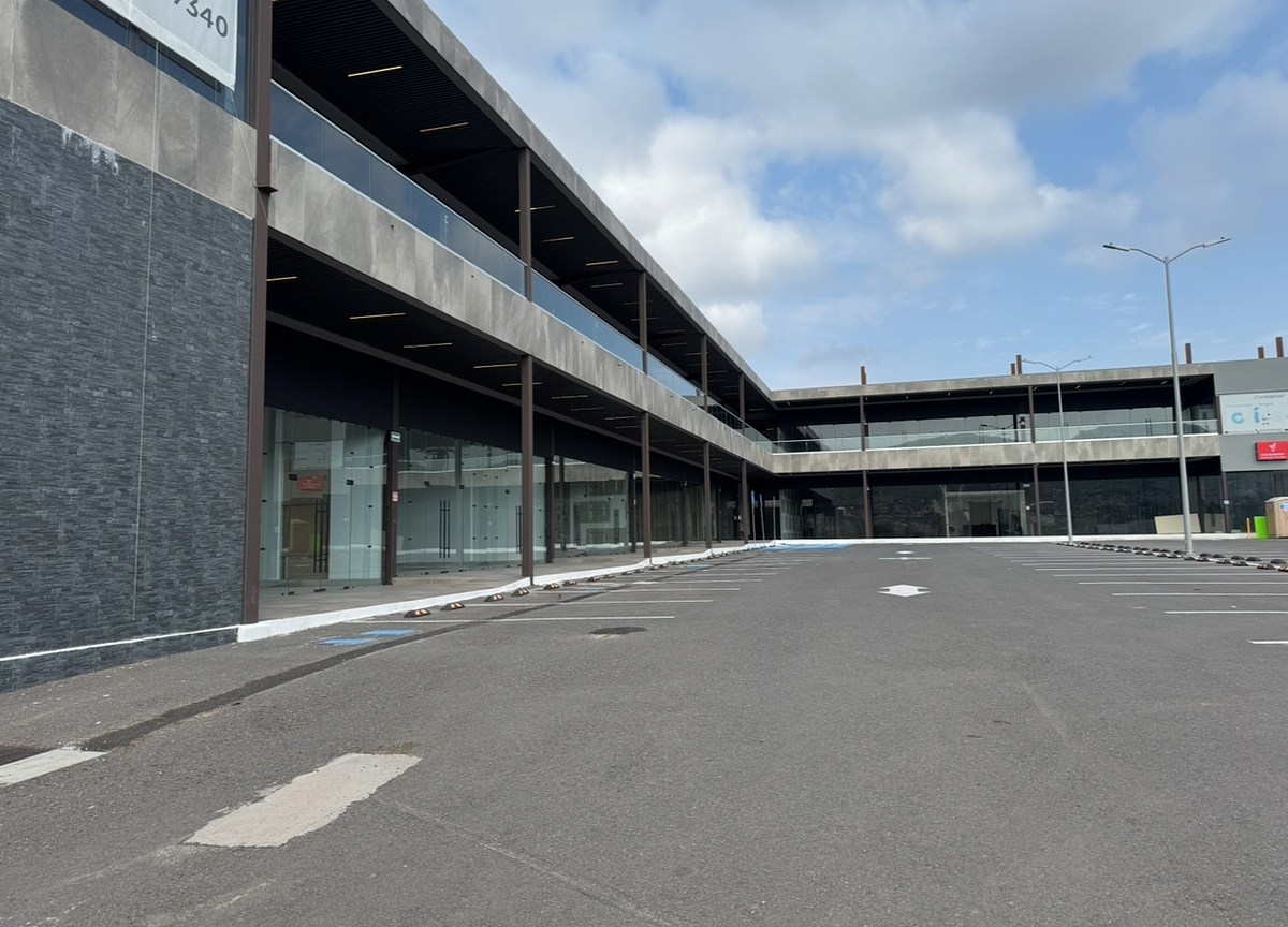 RENTA LOCALES COMERCIALES PLAZA NUEVA FRAY JUNIPERO SERRA | Pincali