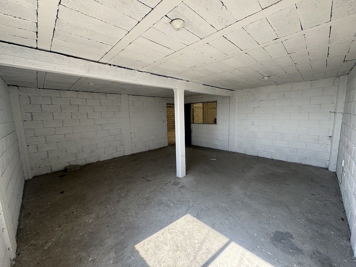 BODEGA INDUSTRIAL con 75kvas y a 5min del Fray Junipero y Zibata | Pincali