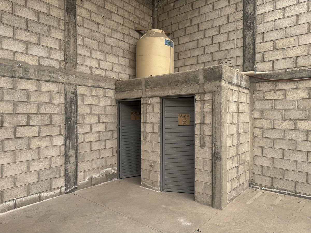 BODEGA INDUSTRIAL con 75kvas y a 5min del Fray Junipero y Zibata | Pincali