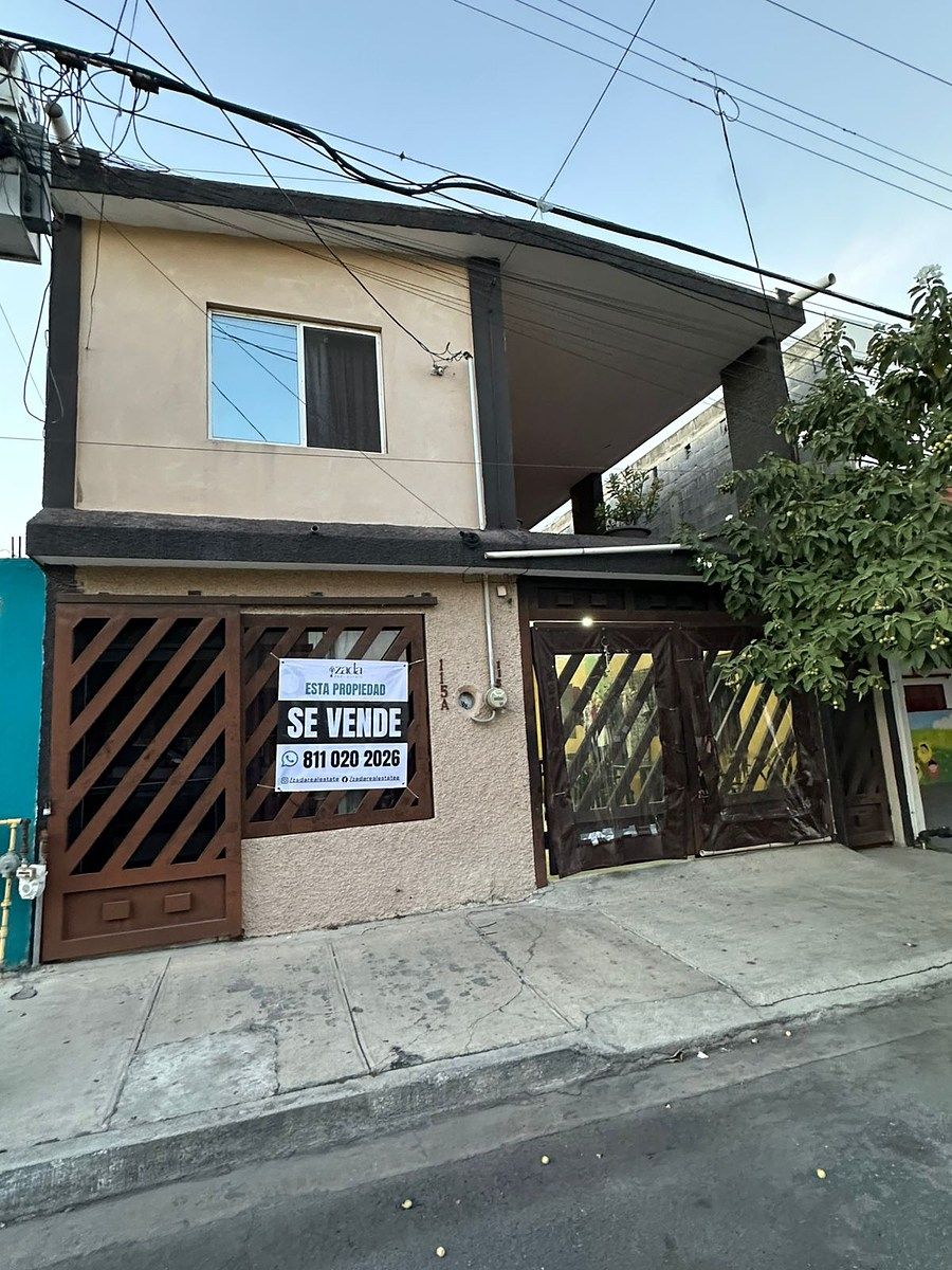 House for Sale in Col. Miguel Aleman, very close to Paseo La Fe | Pincali