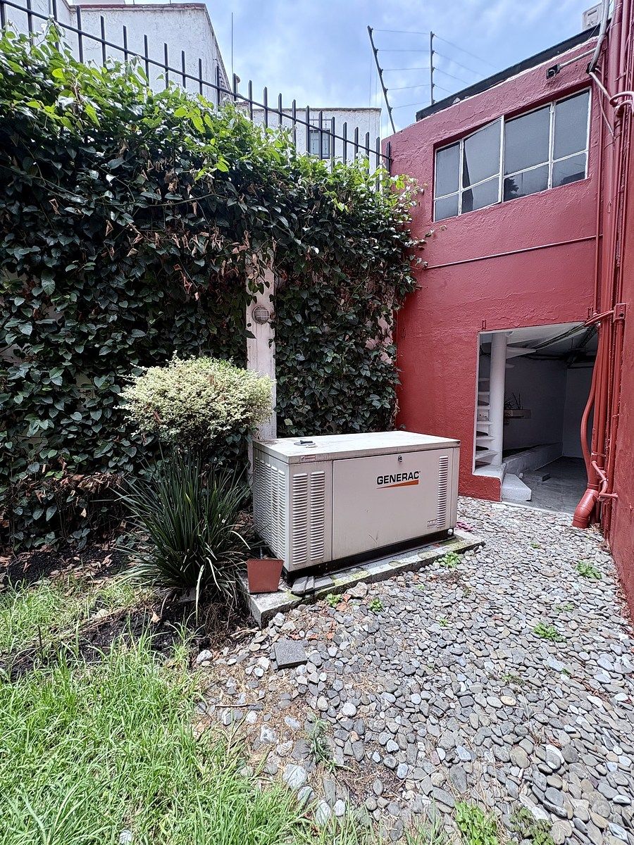 Offices for rent in a house with land use in Col Nápoles 504 m² | Pincali