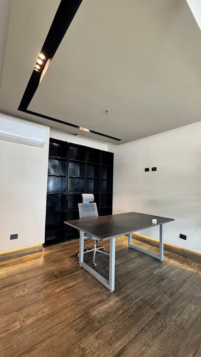 FOR SALE Commercial premises with excellent location and great ...