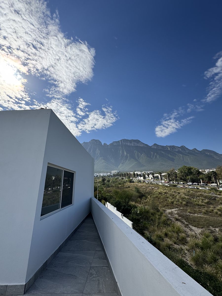 Casa en Venta | Cumbres Elite – 7º Sector | Pincali