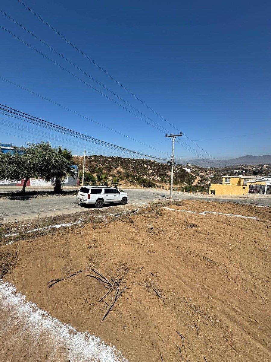 LAND IN EL ROBLE SUBDIVISION IN ENSENADA, B.C. | Pincali