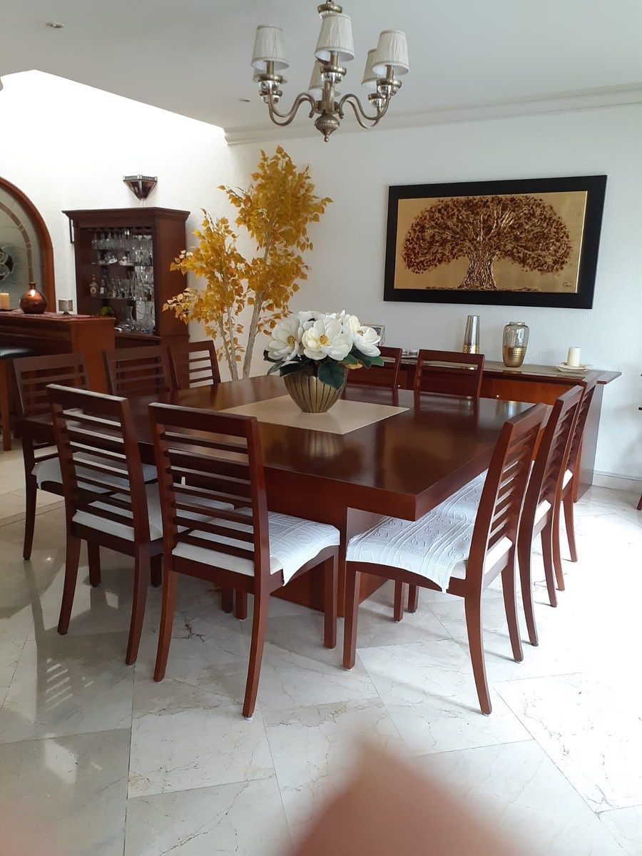 CASA EN PRIVADA EN INTERLOMAS FRENTE AL HOSPITAL ANGELES | Pincali