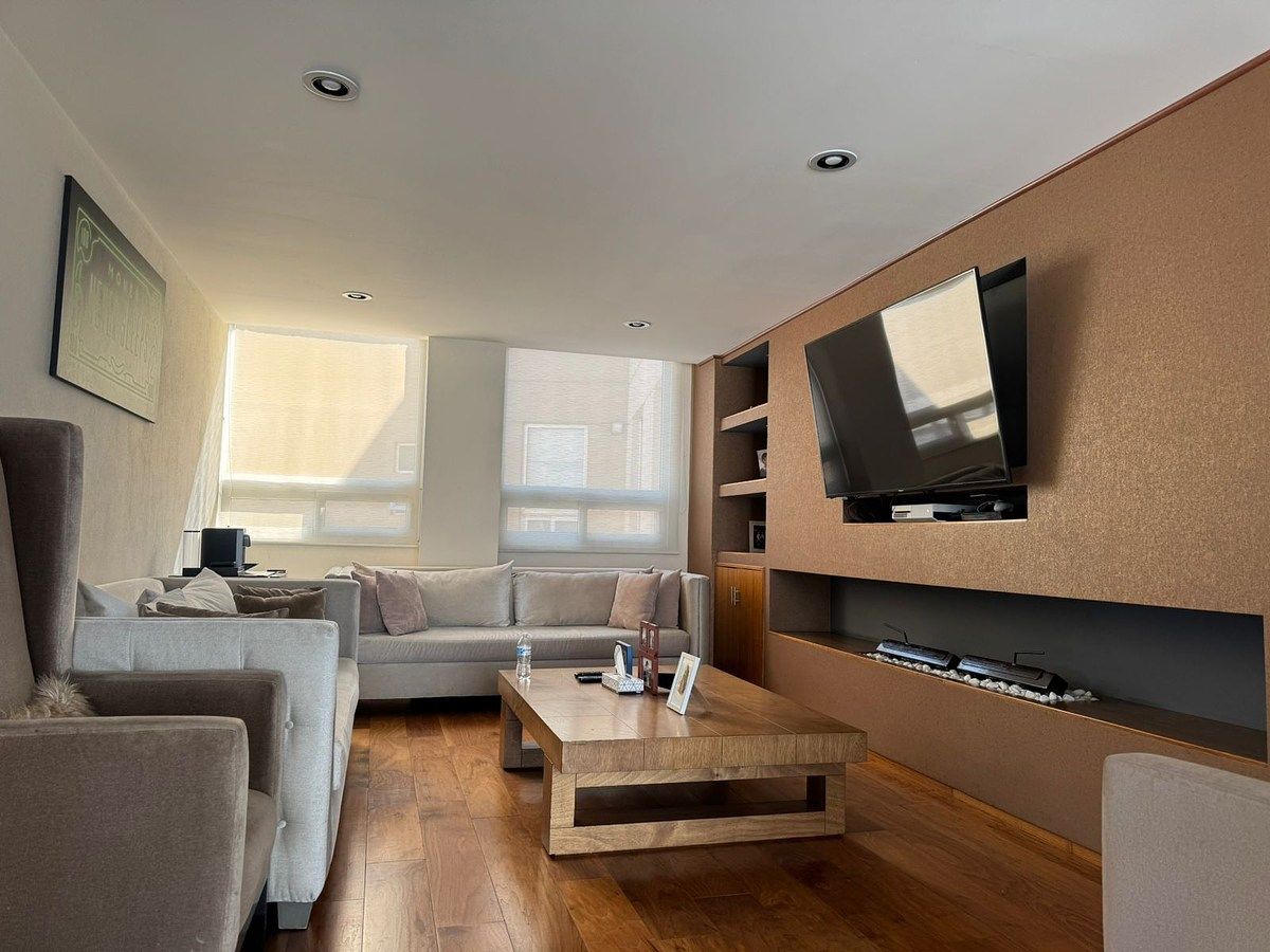 RENTA PENTHOUSE EN ORUN PALACE EN BOSQUE REAL | Pincali